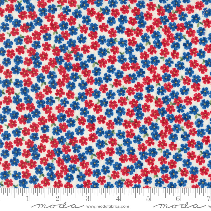Red White & Bloom - Patriotic Posies Daisy White — Fabric Shack